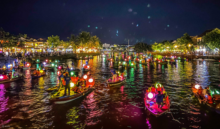 Discover the Magic of the Hoi An Lantern Festival – Lantern Travel
